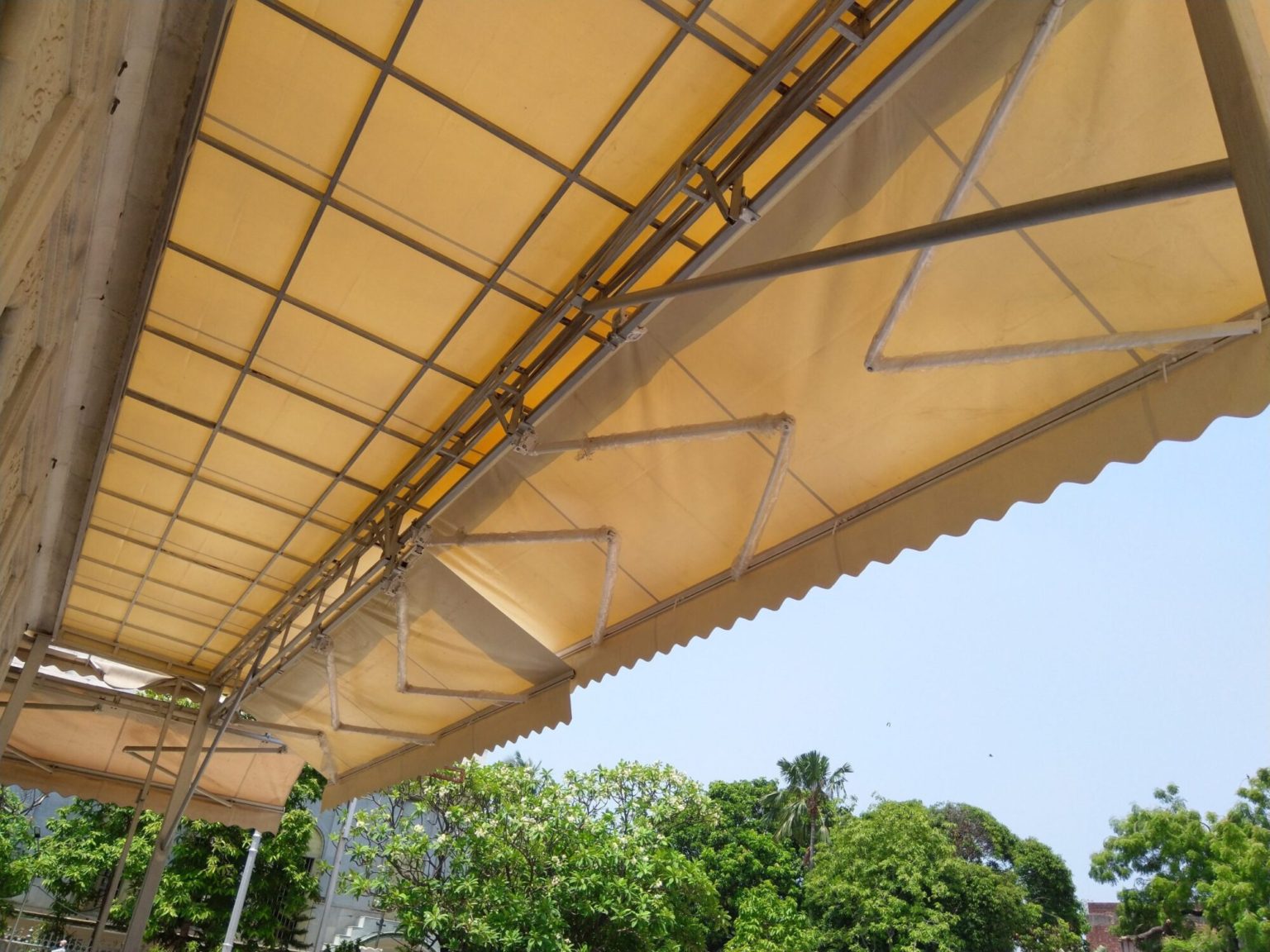 Retractable Awnings Manufacturer And Installer in Kolkata